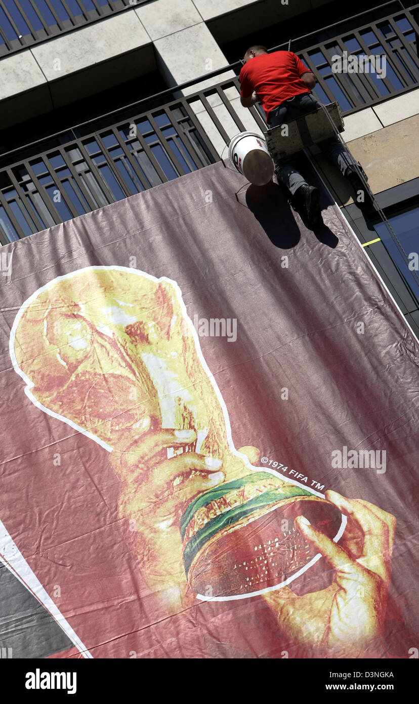 Fifa world cup 2006 trophy hi-res stock photography and images - Alamy