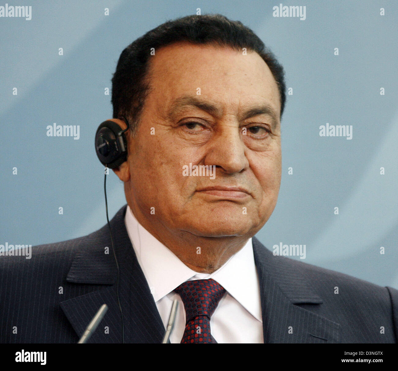Hosni mubarak hi-res stock photography and images - Alamy