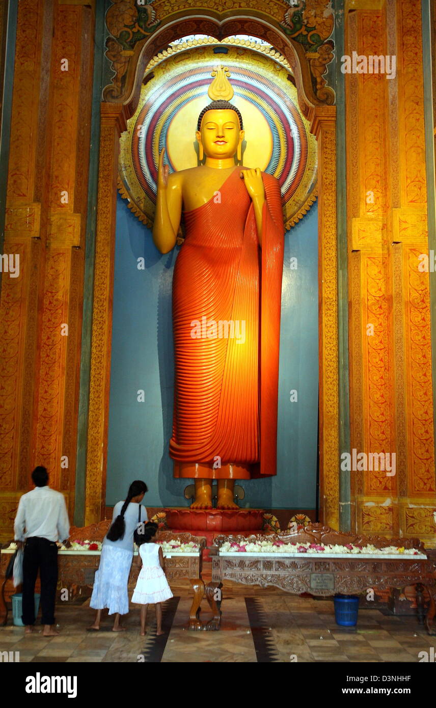 Human sacrifice altar hi-res stock photography and images - Alamy