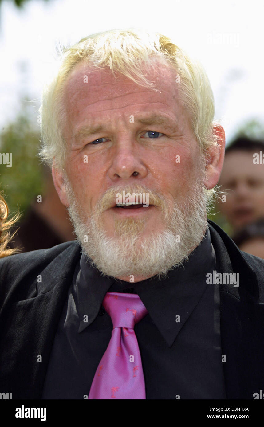 US-American actor Nick Nolte poses in front of photographers during the ...