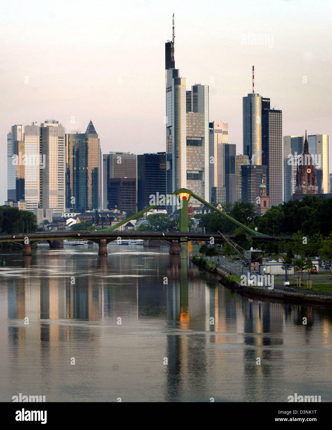 The skyline of Frankfurt and the Main River photographed in the light ...