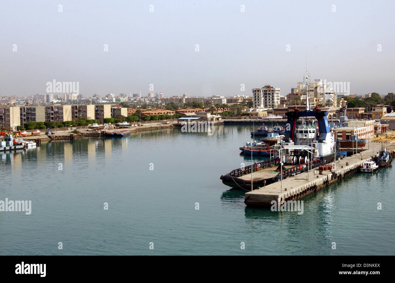 Gulf of suez and the suez canal hi-res stock photography and images - Alamy