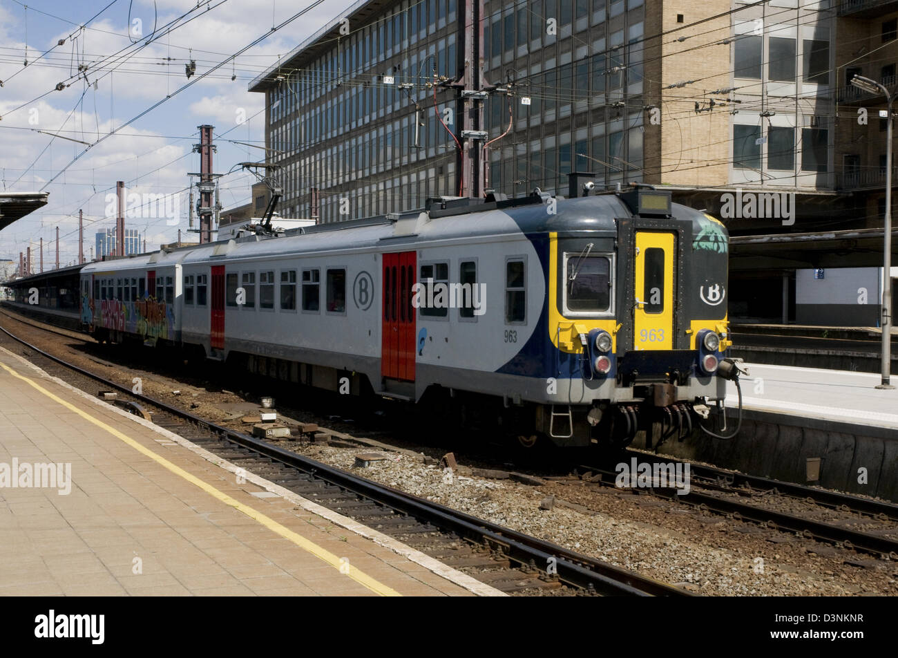 sncb,type AM70TH,EMU,2 car unit,963,brussel zuid,belgium Stock Photo ...