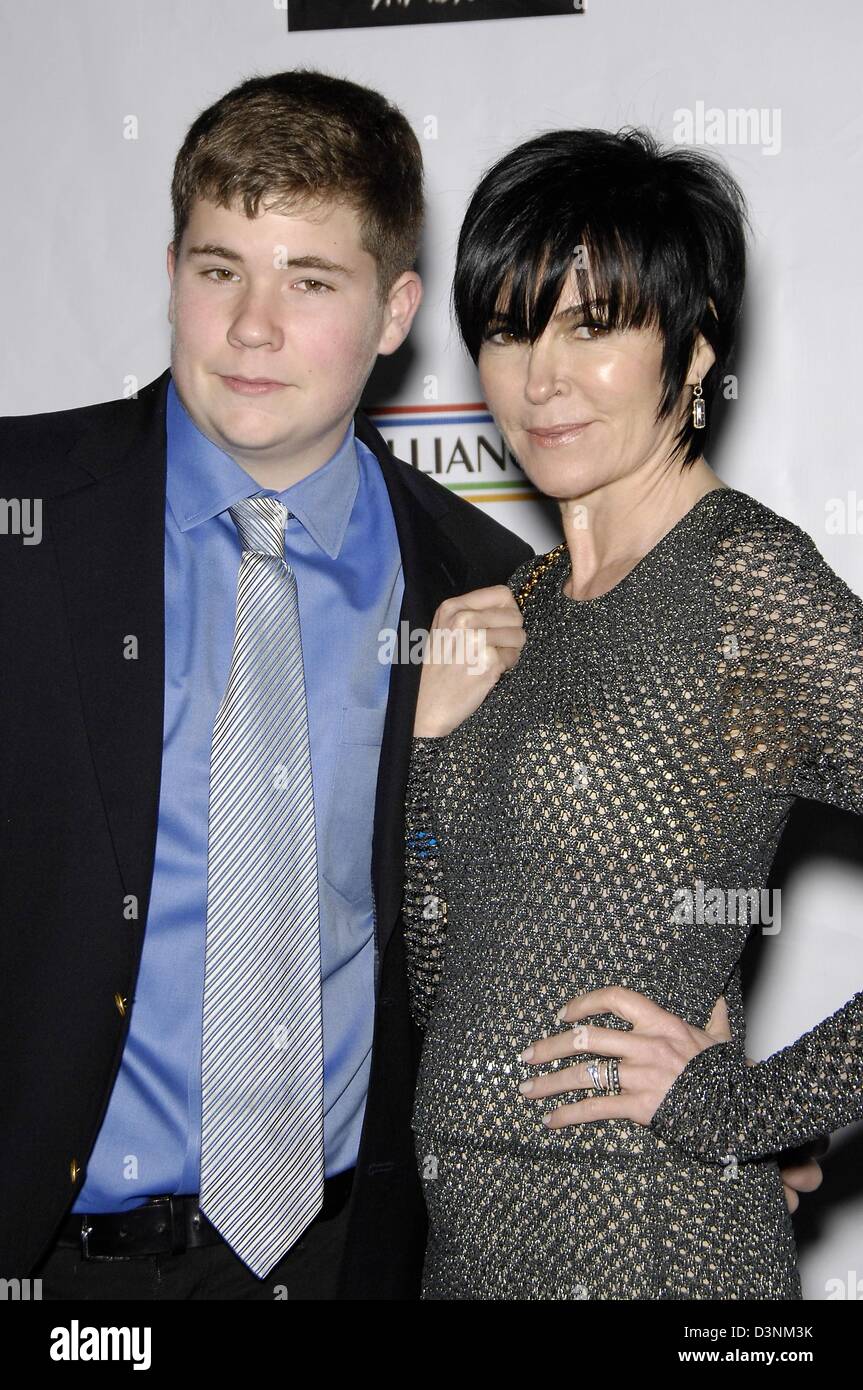 Ryan starling hylda queally oscar wilde hi-res stock photography and ...