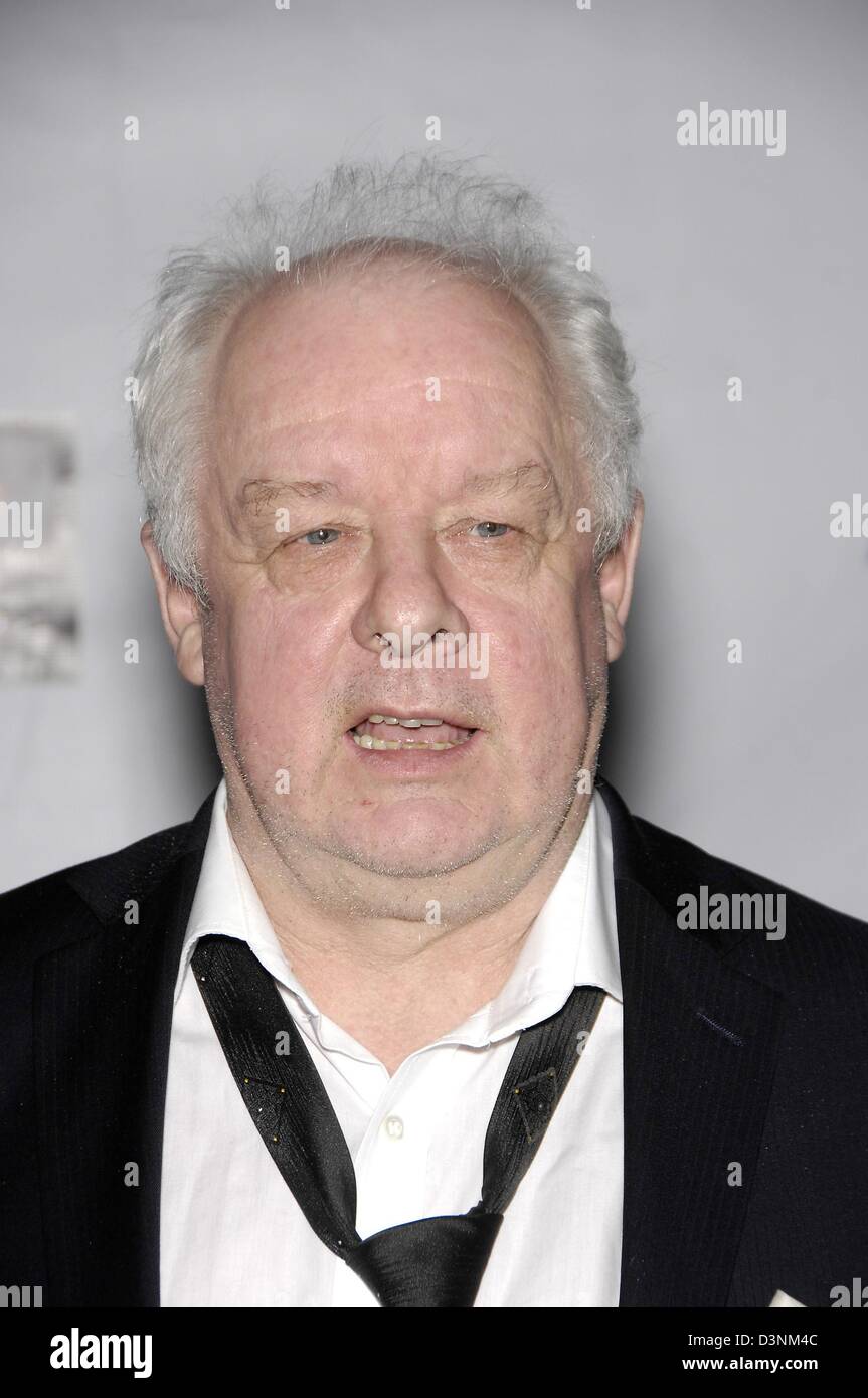 Jim Sheridan at arrivals for Oscar Wilde: Honoring Irish Writing In ...