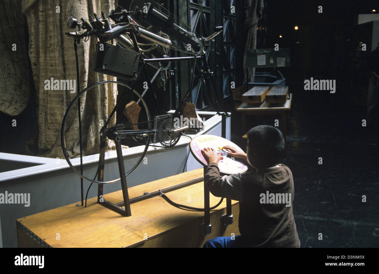 Exploratorium science museum hi-res stock photography and images - Alamy