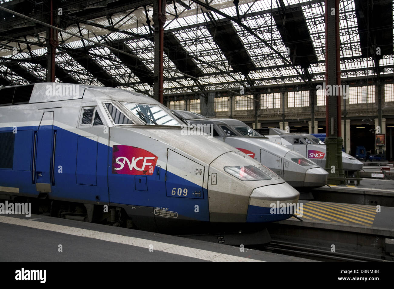 Tgv trains paris hi-res stock photography and images - Alamy