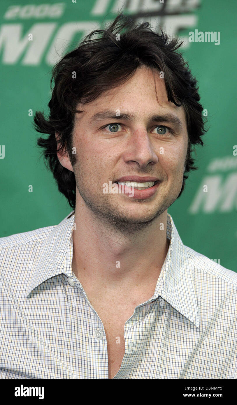 US actor Zach Braff arrives for the 2006 MTV Movie Awards in Los ...