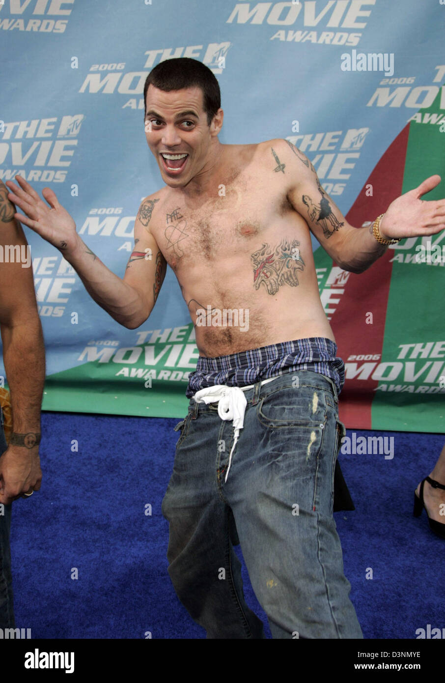 US lunatic Steve-O arrives for the 2006 MTV Movie Awards in Los Angeles ...