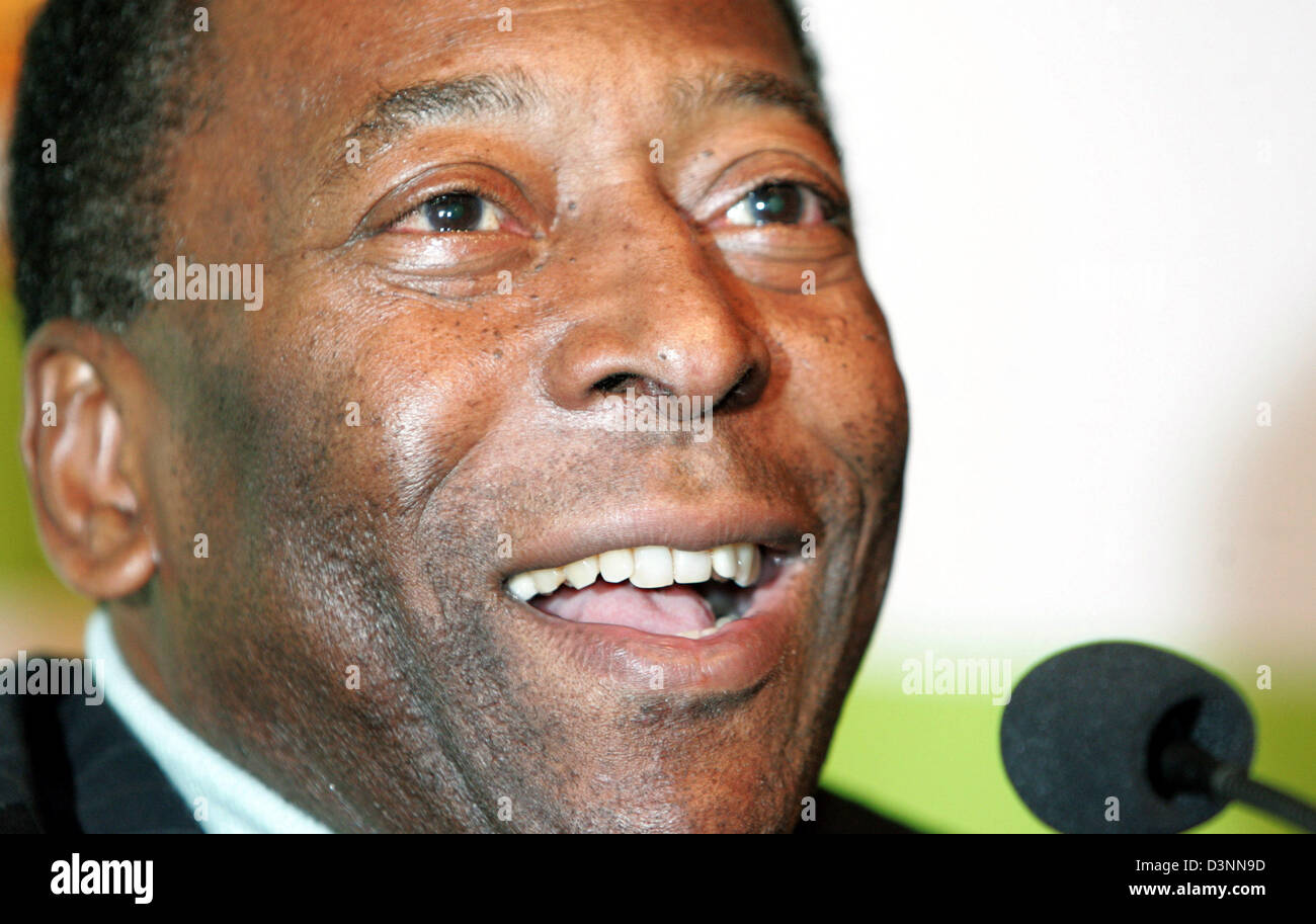 Brazilian soccer icon Pele smiles during a press conference for the ...