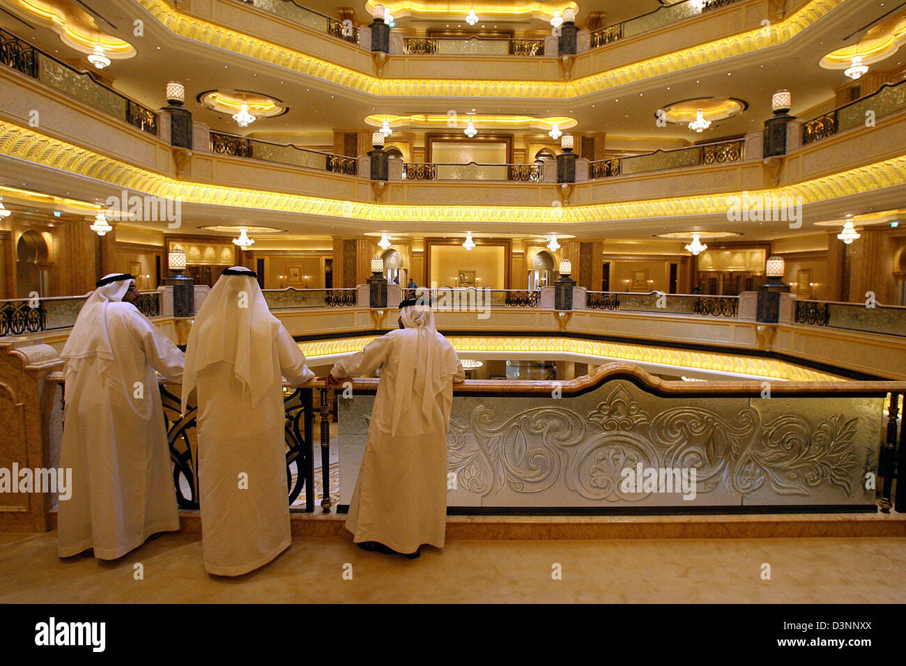 (dpa file) - The picture shows the interior of the luxury hotel ...