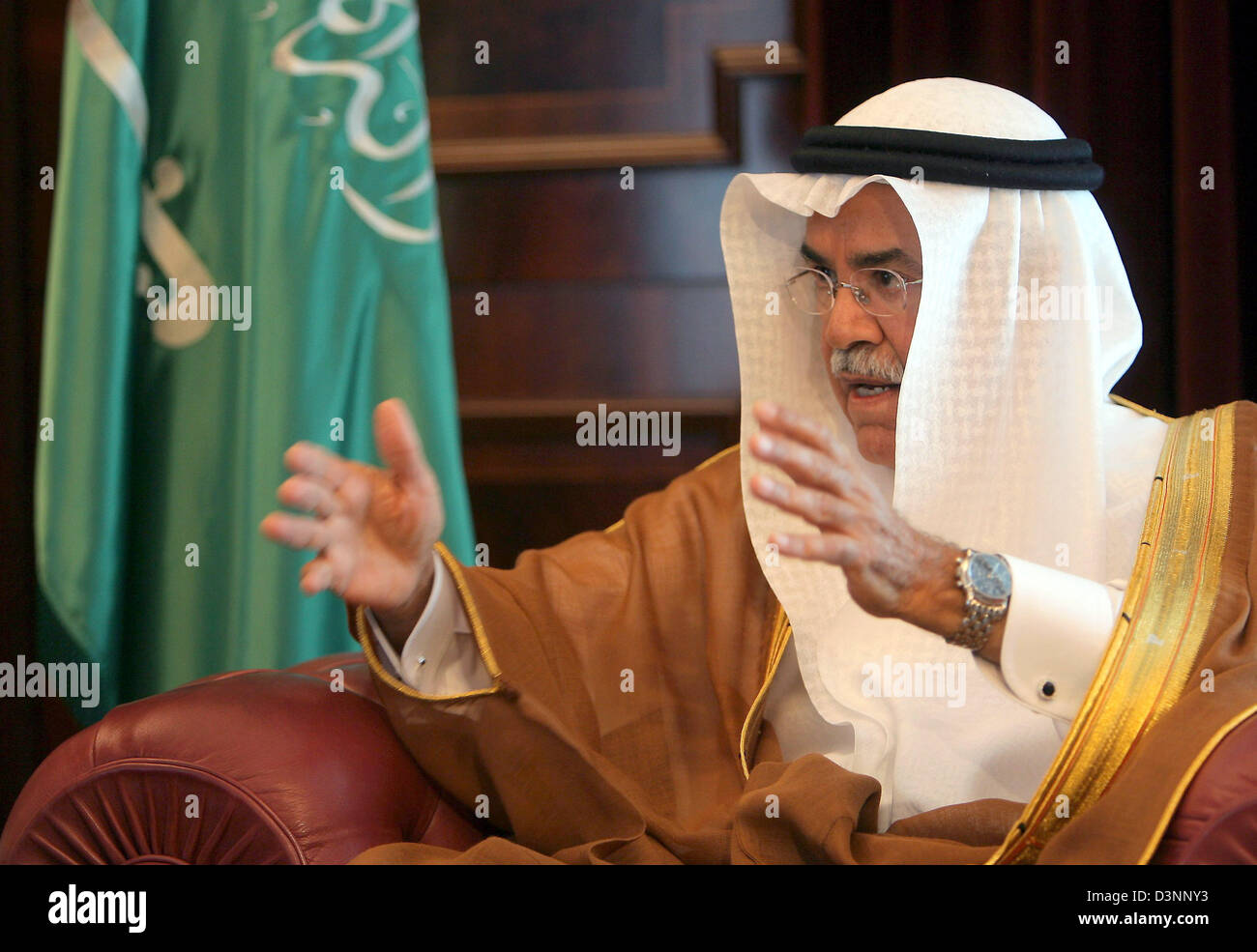(dpa file) - The Saudi Arabian Oil Minister Ali bin Ibrahim al-Naimi is ...