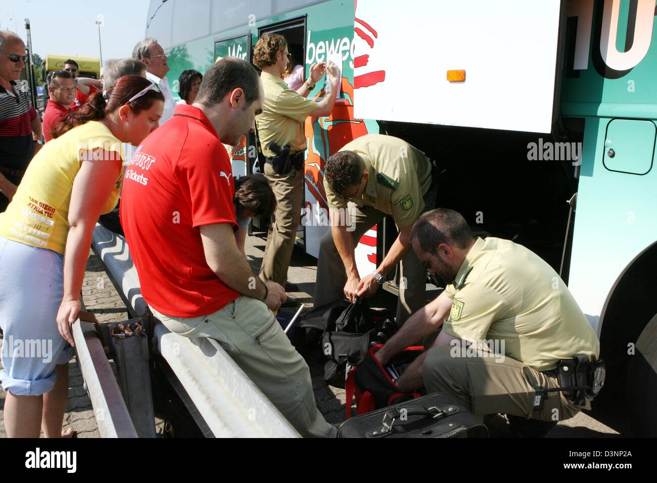 German swiss border hi-res stock photography and images - Alamy