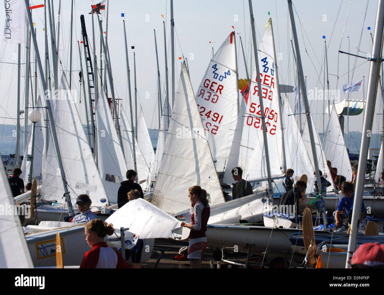 International 420 sailing hi-res stock photography and images - Alamy