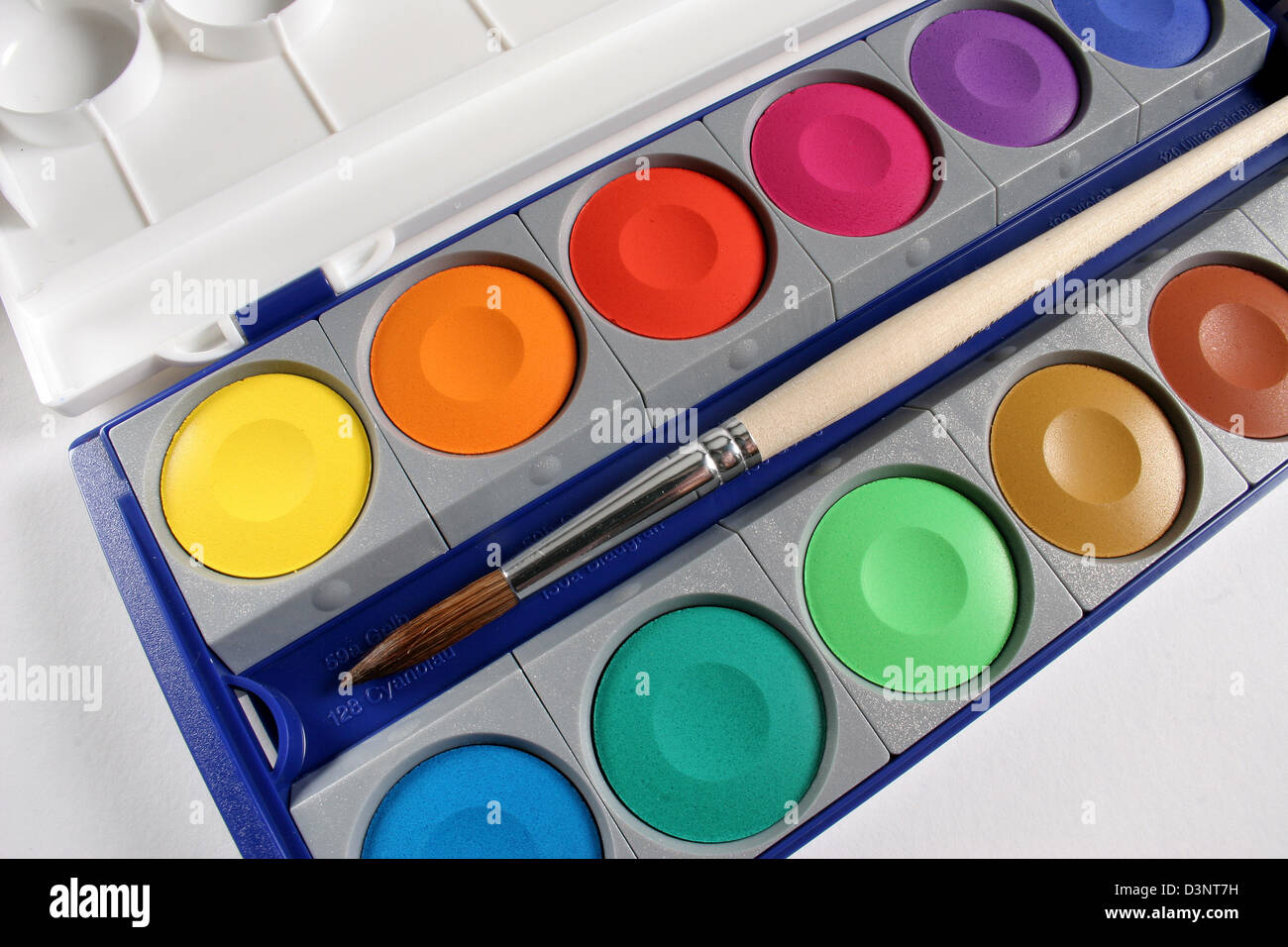 The photo shows a paint box and a paint-brush in Frankfurt Main ...