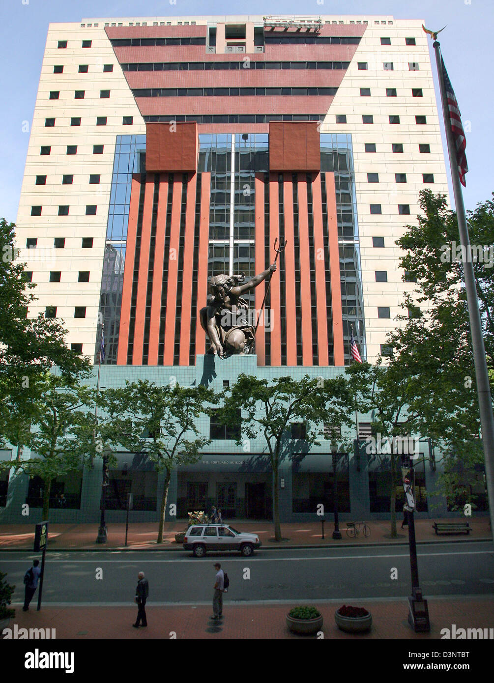 The picture shows the municipal office Portland Building in downtown ...