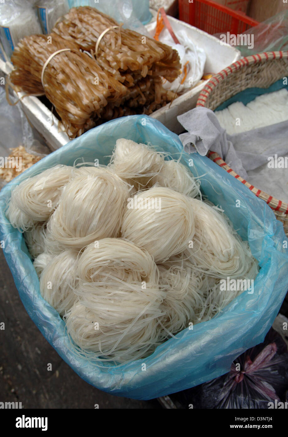 Various noodle types are nicely arranged for sale at the Dong Xuan ...