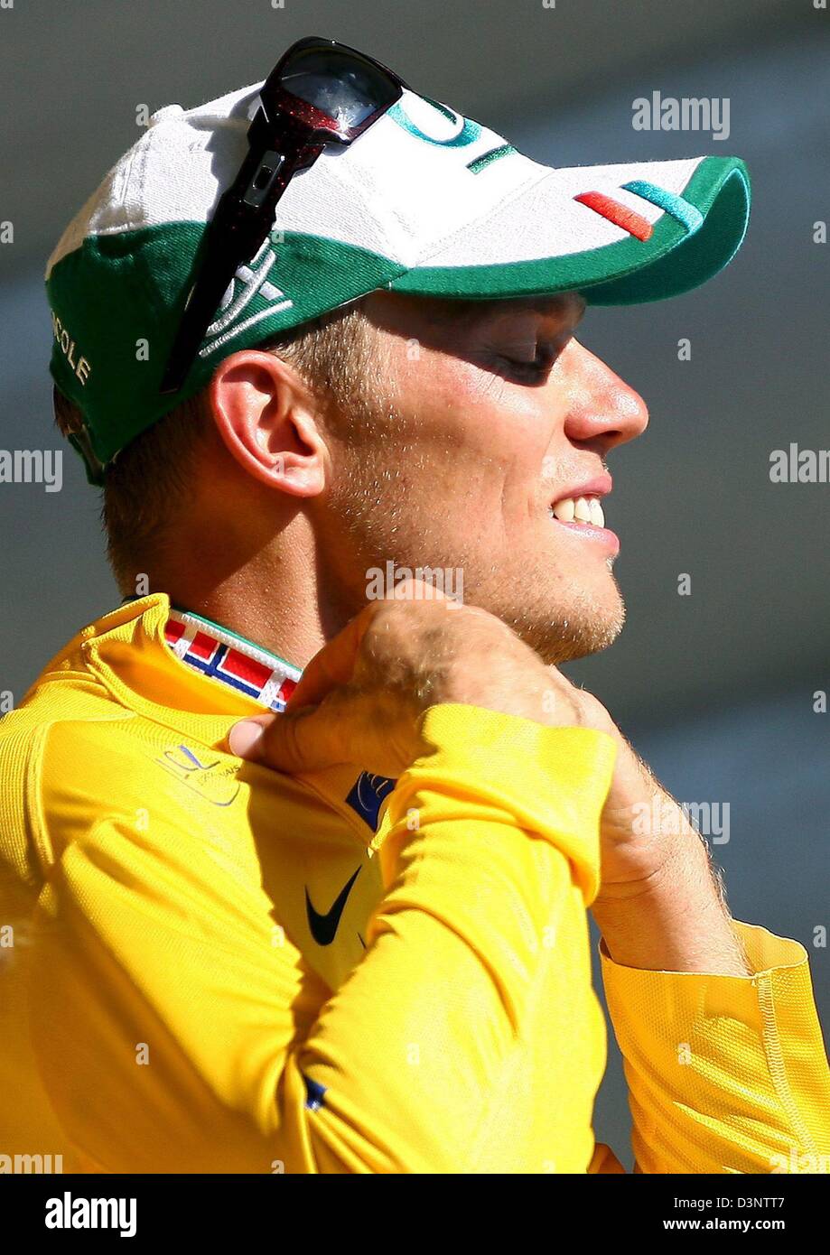 Norwegian cycling pro Thor Hushovd of the Credit Agricole cycling team ...