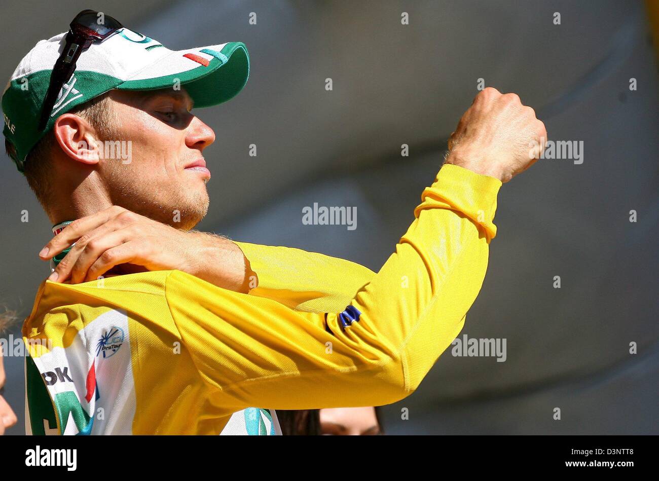 Credit agricole team hi-res stock photography and images - Alamy
