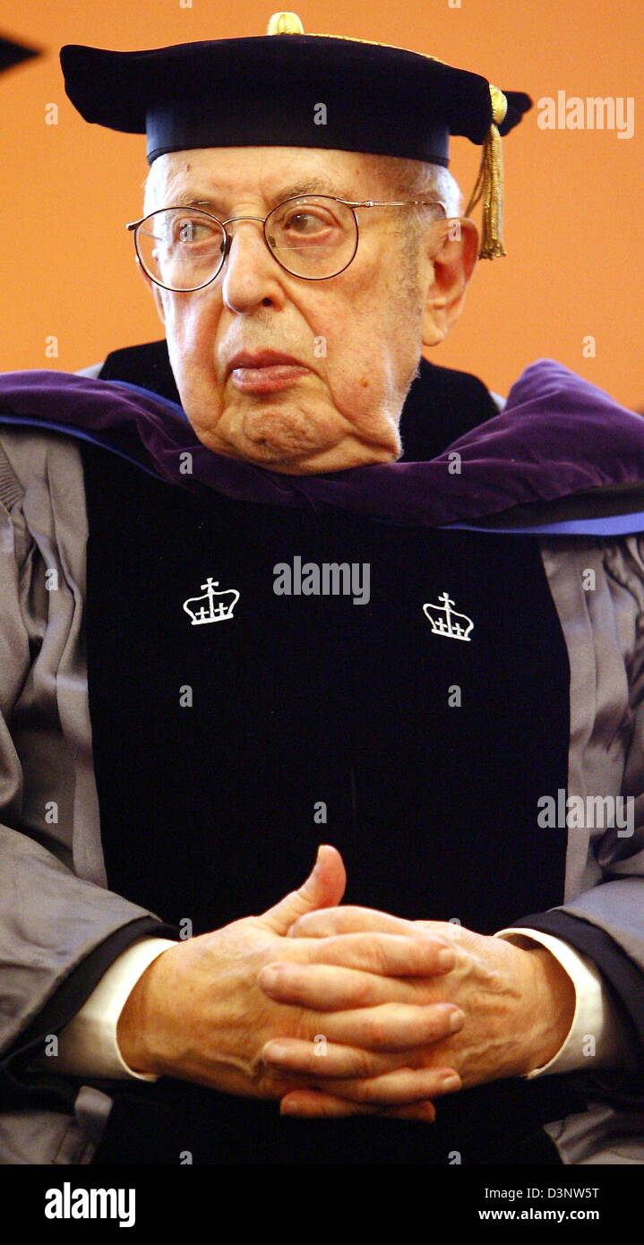 The founder and president of the American-Jewish 'Touro College Berlin ...