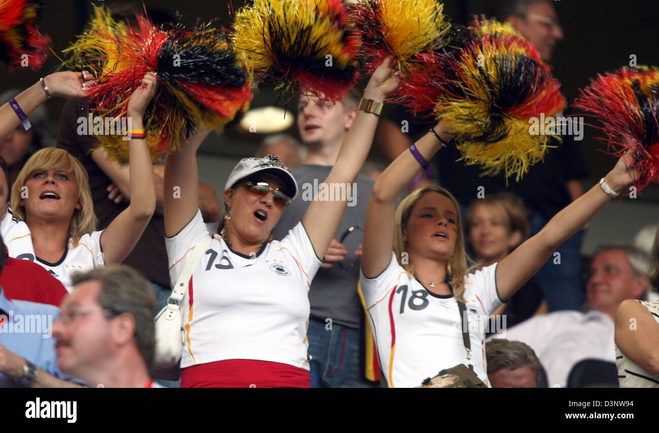 The girlfriends of German soccer players (L-R), Natalie (girlfriend ...