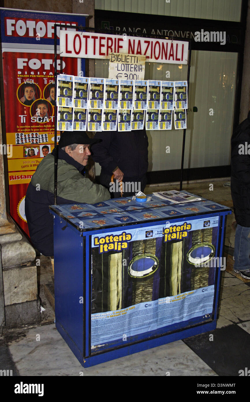 (dpa file) - A booth selling lottery tickets in Naples, Italy, 10 ...