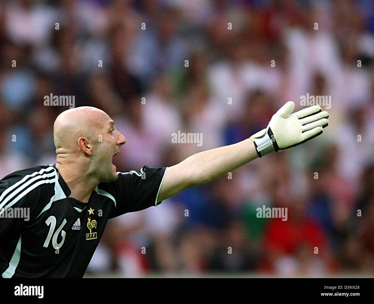 Fabien barthez hi-res stock photography and images - Alamy