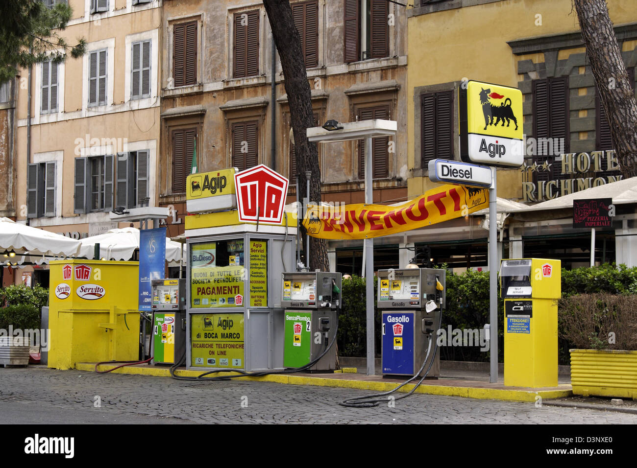 The picture shows an Agip-fuelling station in Rome, Italy, Tuesday 25 ...