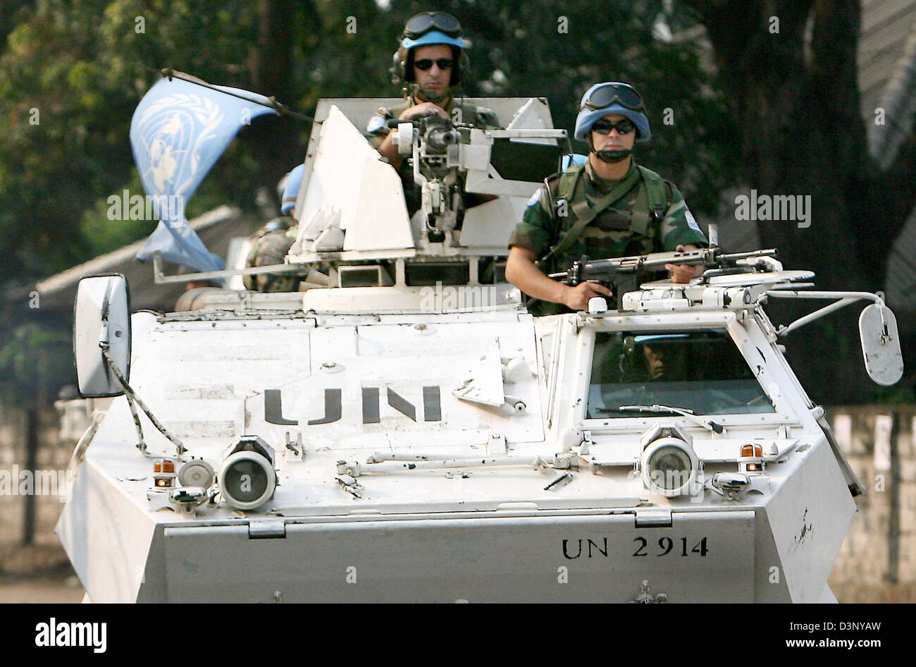 UN soldiers from Paraguay belonging to the UN force 'Monuc' patrol ...
