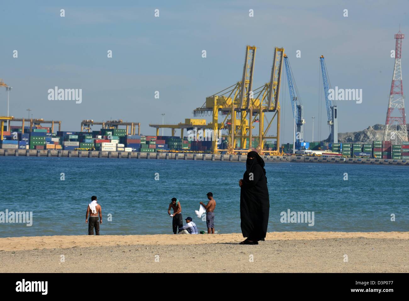 Khorfakkan hi-res stock photography and images - Alamy