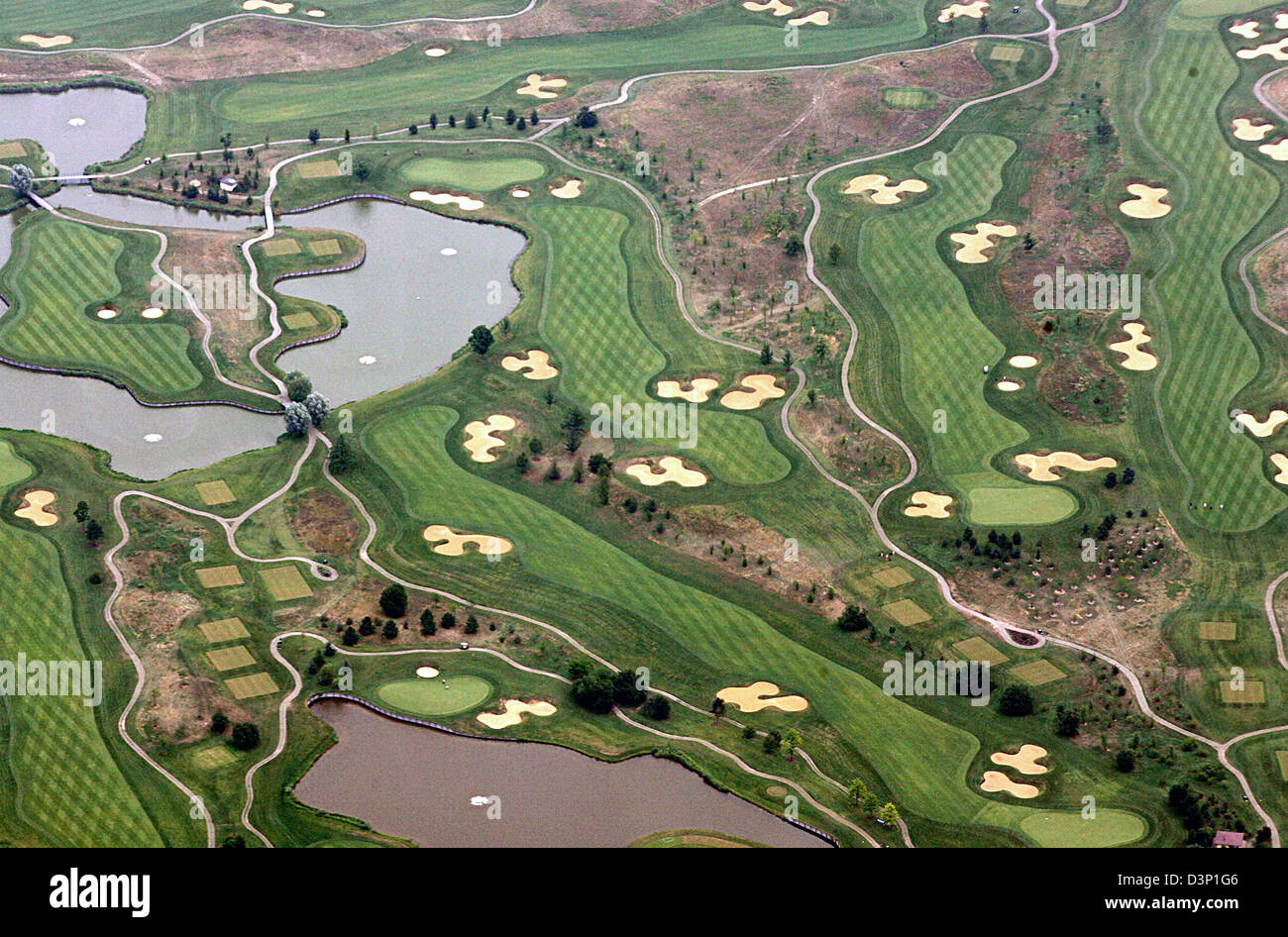 The picture shows an aerial view of the golf course in St. Leon-Rot ...