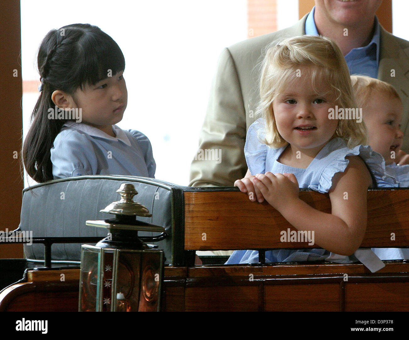 Japanese Princess Aiko (L) sits next to Princess Amalia of the ...
