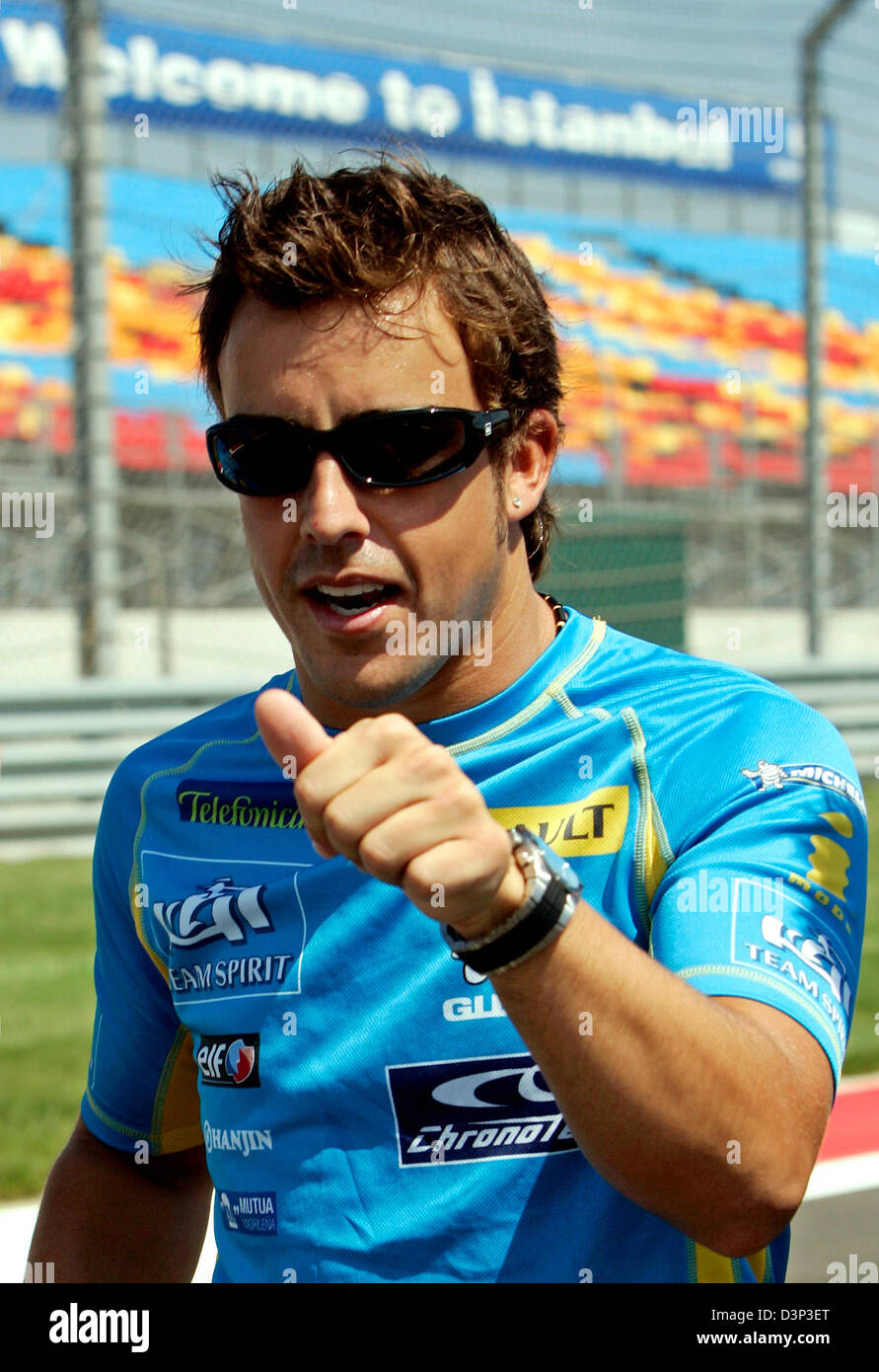 Spanish Formula One driver Fernando Alonso of Renault Racing Team ...
