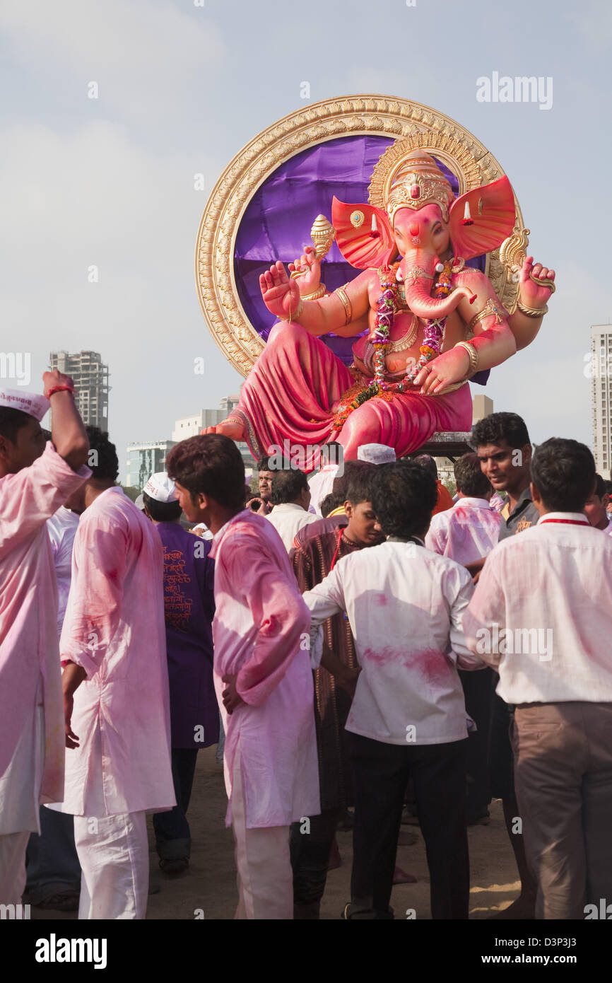 People at religious procession during Ganpati visarjan ceremony, Mumbai ...