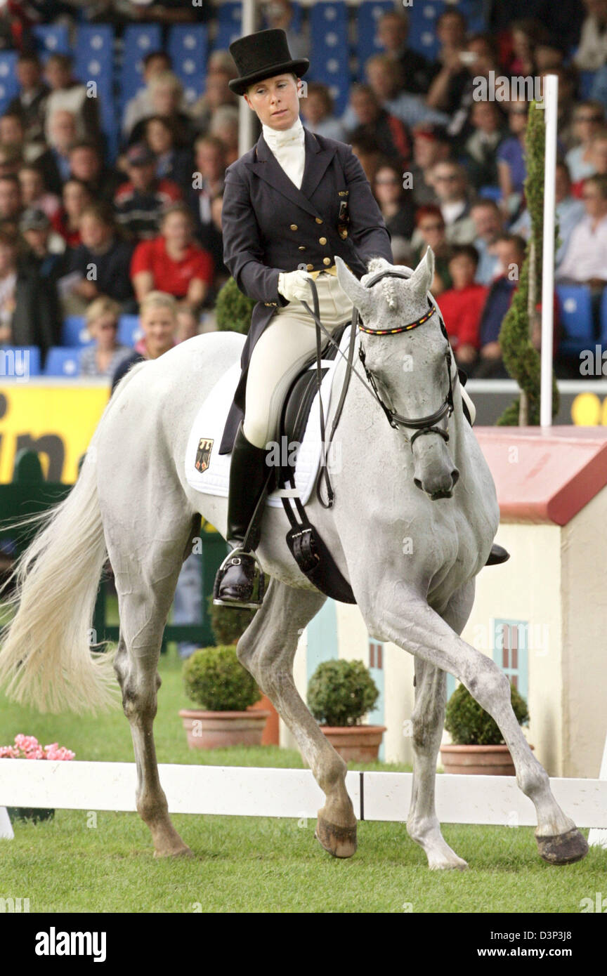 Friday eventing hi-res stock photography and images - Alamy