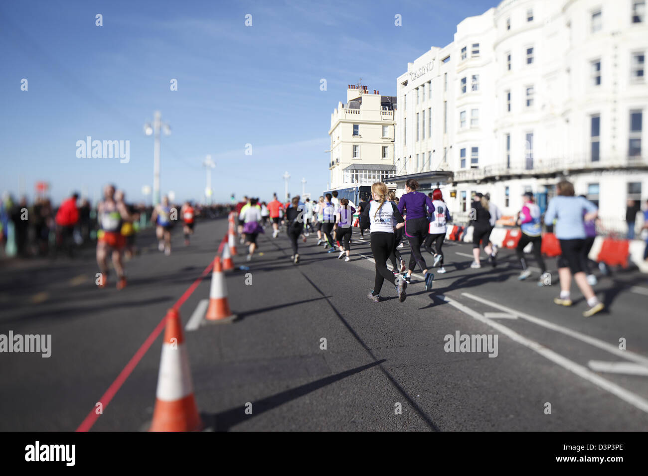 Brighton seafront marathon hi-res stock photography and images - Alamy