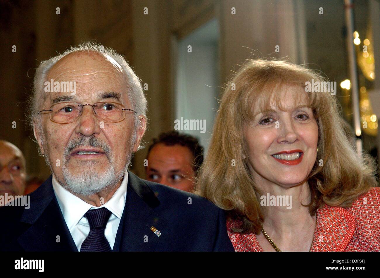 (dpa file) The photo shows Rainer Barzel (CDU, L) and his wife Ute at ...