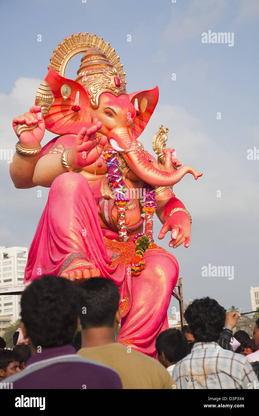 People at religious procession during Ganpati visarjan ceremony, Mumbai ...