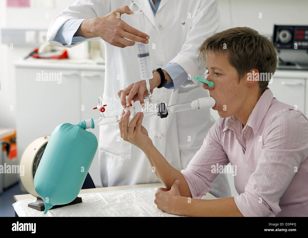A scientist of the sports medicine branch at the Bayreuth science of ...