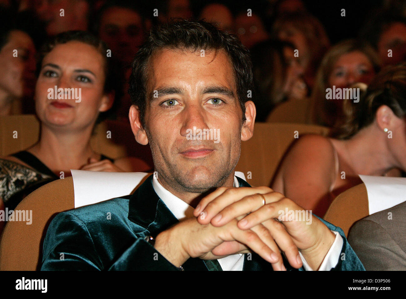 British actor Clive Owen waits for the premiere of his film 'Children ...