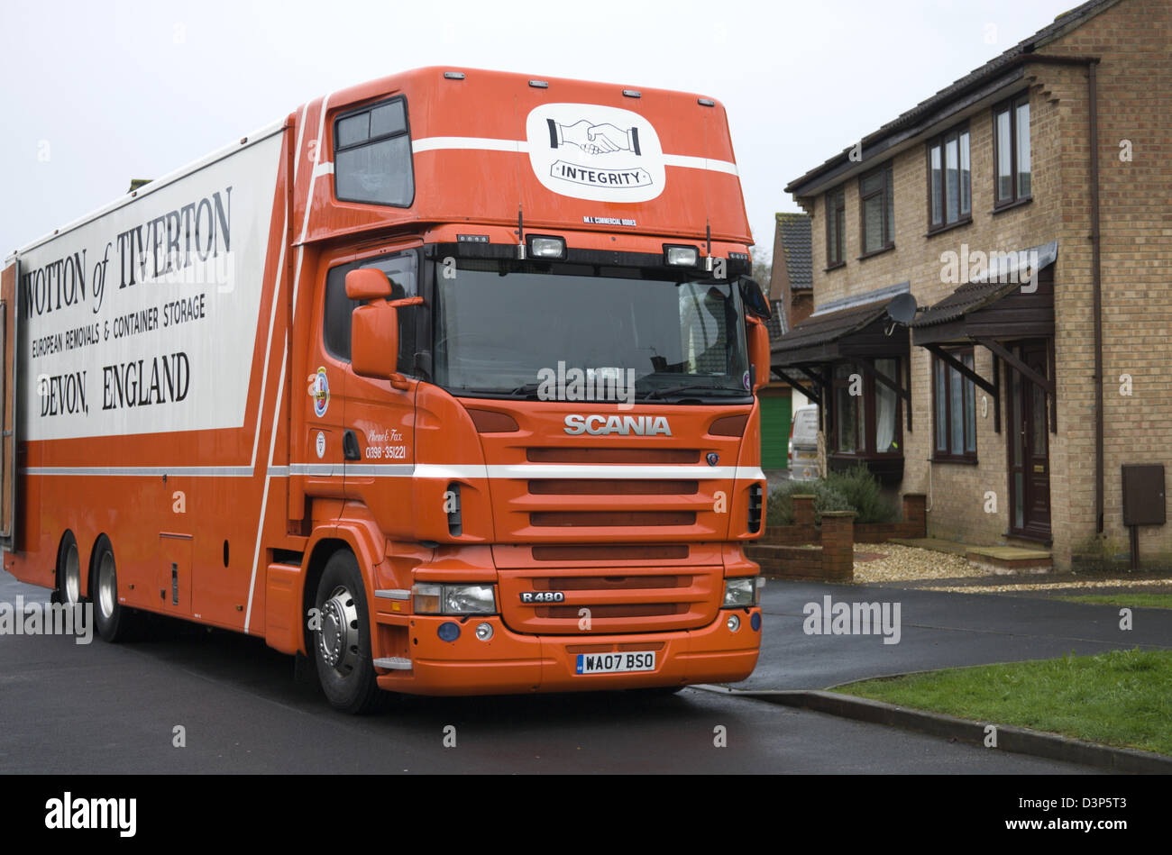 Removal lorry hi-res stock photography and images - Alamy