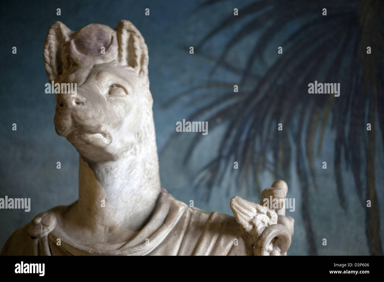 Anubis god hi-res stock photography and images - Alamy
