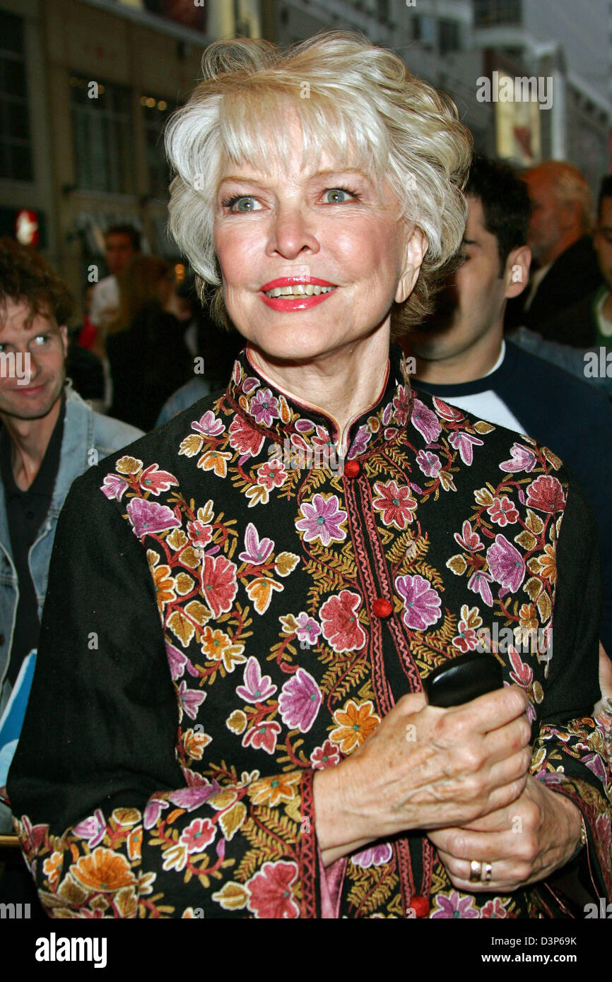 Ellen burstyn hi-res stock photography and images - Alamy