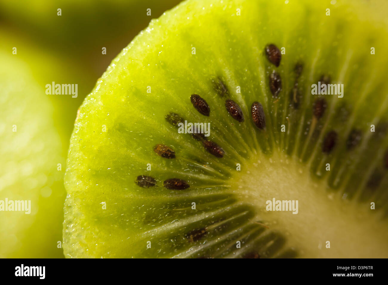Kiwi slice hi-res stock photography and images - Alamy