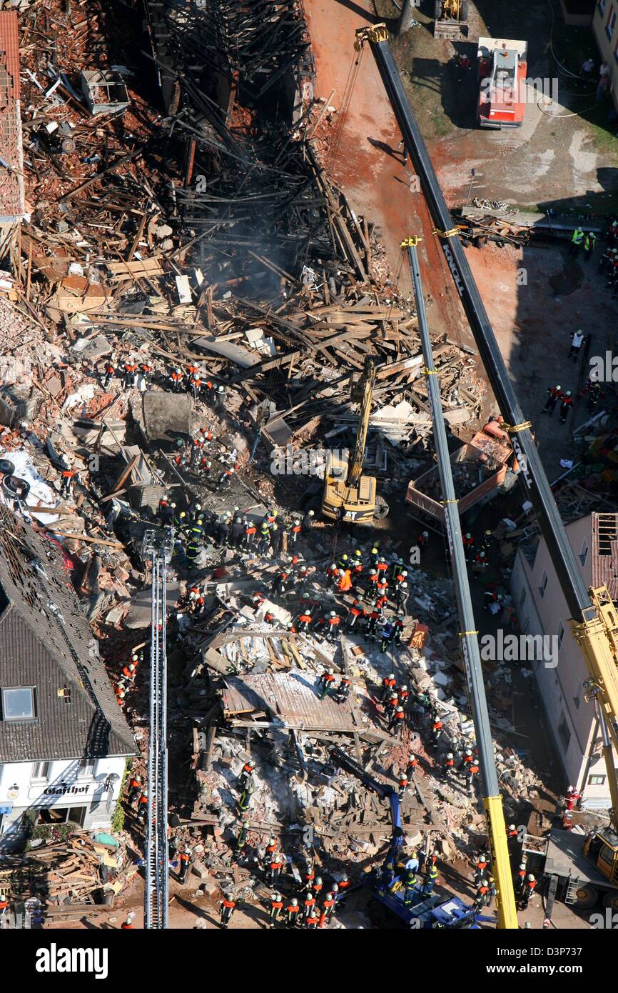 The photo shows the ruins of the houses destroyed in the gas explosion ...