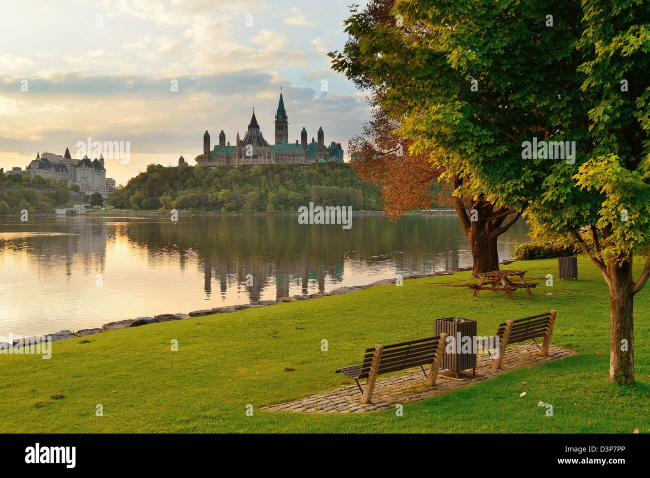 Downtown ottawa city skyline hi-res stock photography and images - Alamy