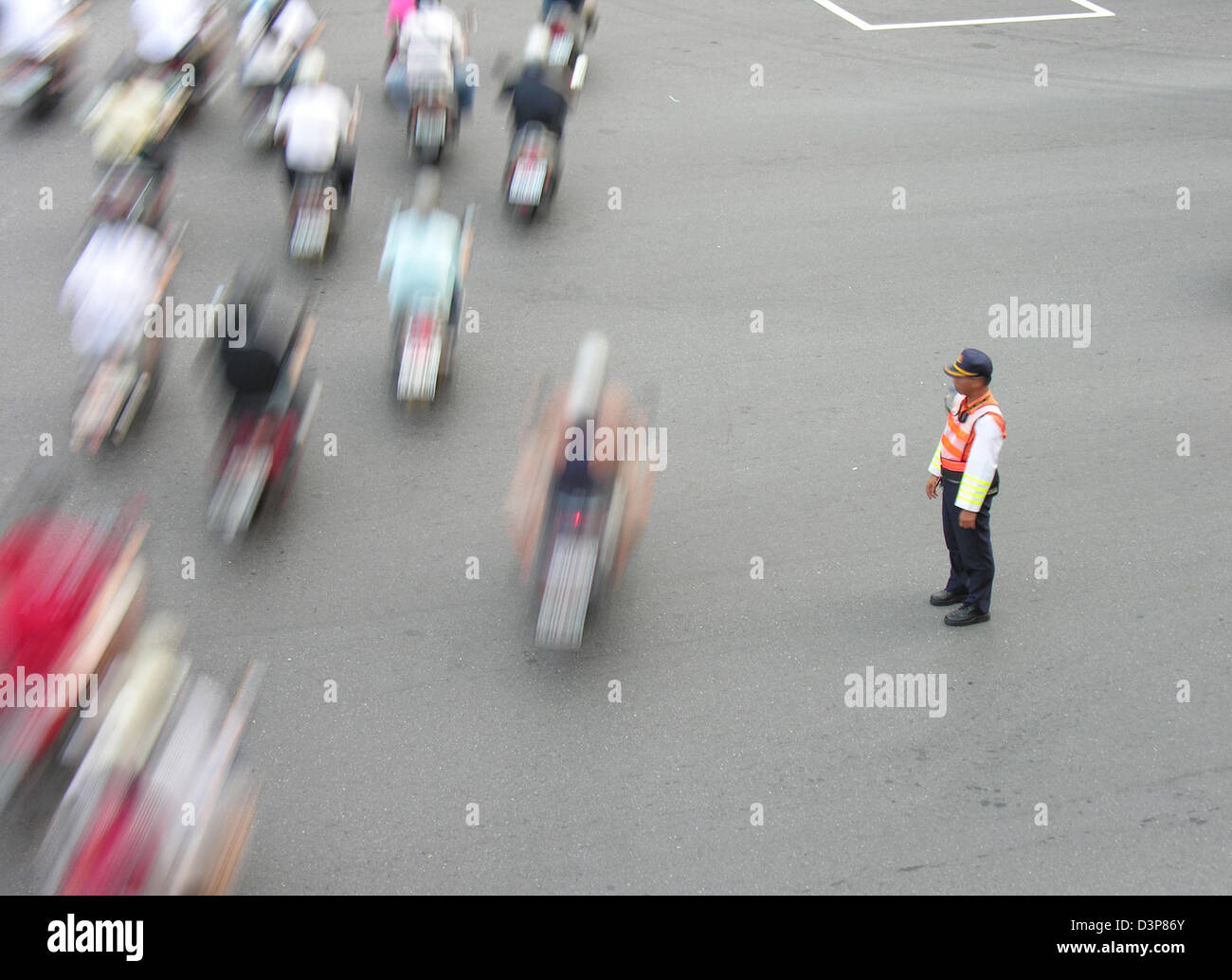 A traffic policeman pictured at a crossing of Taipei, Taiwan, 9 July ...