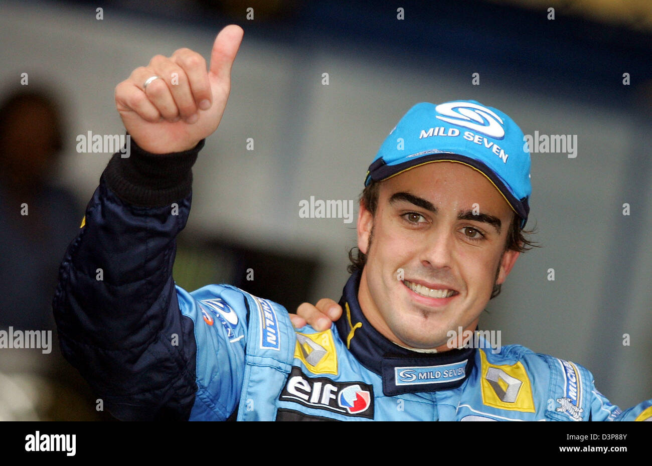 Spanish Formula One pilot Fernando Alonso of Renault F1 thumbs up after ...