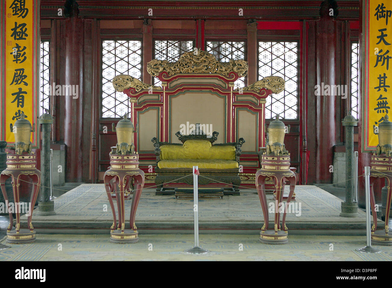 The picture shows the Emperor's throne in the Hall of Middle Harmony in ...