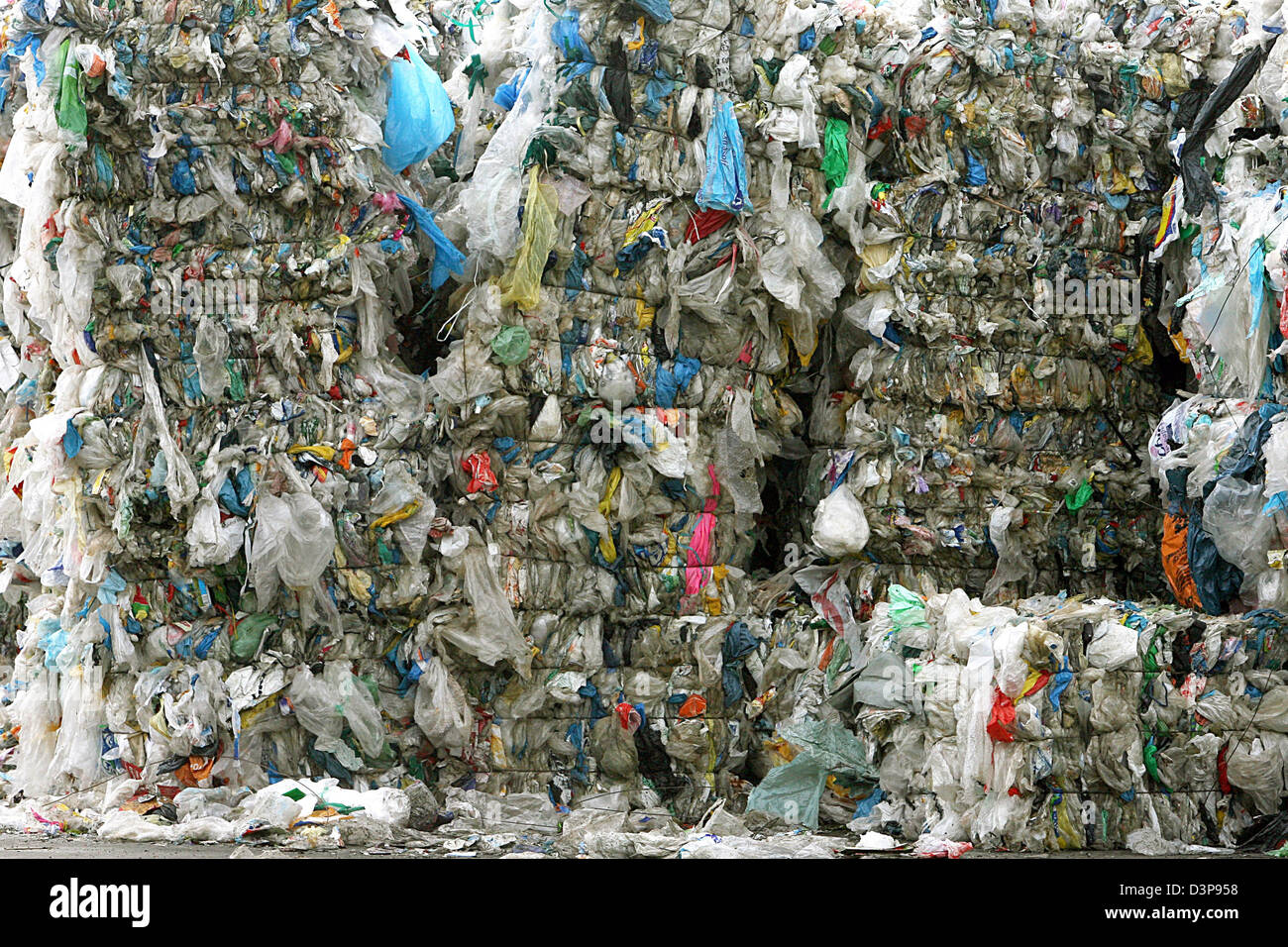Baled plastic garbage pictured in Warngau, Germany, Thursday, 05 ...
